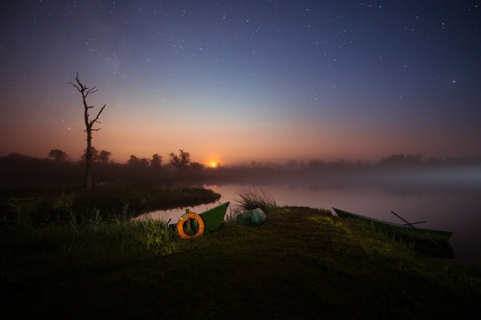 Marsh Night Bilder – Durchsuchen 8,931 Archivfotos, Vektorgrafiken und ...