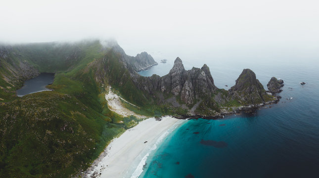 Tropische」の写真素材 | 7,745件の無料イラスト画像 | Adobe Stock