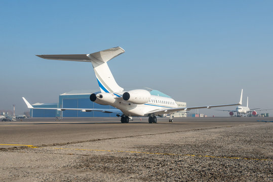 Bombardier Images – Browse 62 Stock Photos, Vectors, and Video | Adobe ...