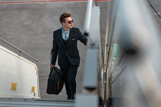 "Plane Ladder" Immagini - Sfoglia 40 foto, vettoriali e video Stock ...