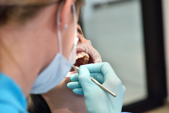 5,693 BESTE Zahnentfernung BILDER, STOCK-FOTOS & -VEKTORGRAFIKEN ...