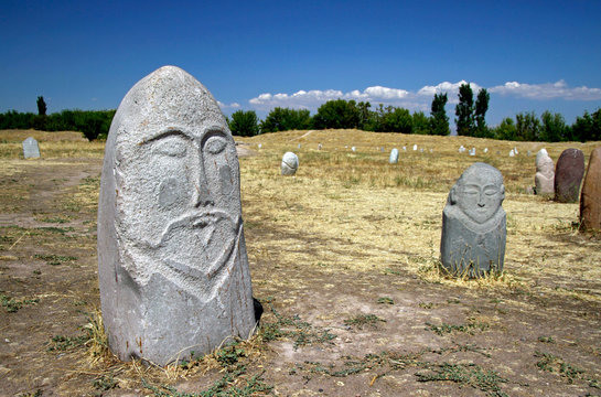 Balbal Bilder – Durchsuchen 263 Archivfotos, Vektorgrafiken und Videos ...