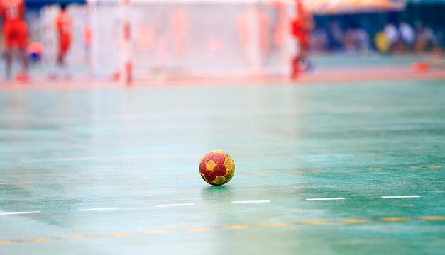 Handballfeld Bilder – Durchsuchen 26,344 Archivfotos, Vektorgrafiken ...