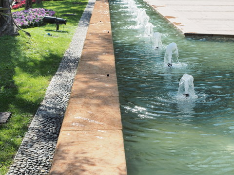 Wassertrum Bilder – Durchsuchen 217 Archivfotos, Vektorgrafiken und ...