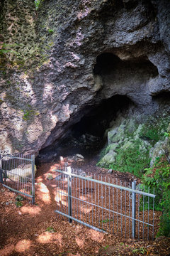 Neroth 이미지 – 찾아보기 17 스톡 사진, 벡터 및 비디오 | Adobe Stock