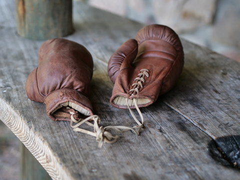 Old Boxing Gloves Images – Browse 10,312 Stock Photos, Vectors, and ...