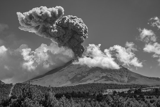 Popocatepetl Images – Browse 2,132 Stock Photos, Vectors, and Video ...