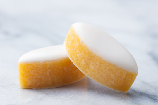 Calisson Bilder – Durchsuchen 565 Archivfotos, Vektorgrafiken und ...