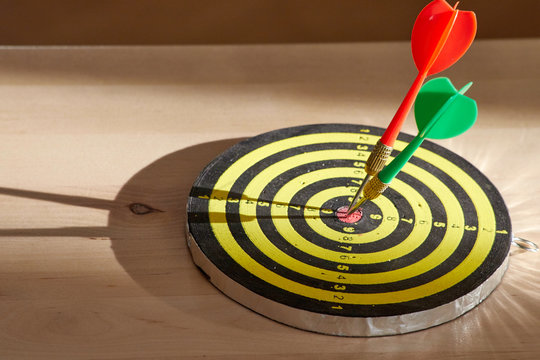 「Gezielt」の画像 - 644 件の Stock 写真、ベクターおよびビデオ | Adobe Stock