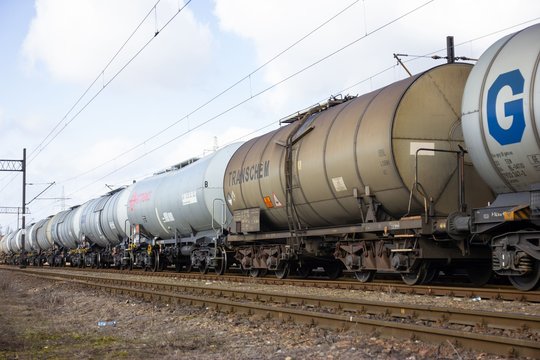 Tanktainer Bilder – Durchsuchen 386 Archivfotos, Vektorgrafiken und ...