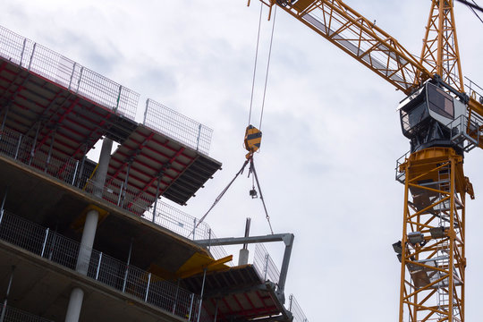 "Load-Lifting Mechanism"-Bilder: Stock-Fotos & -Videos. | Adobe Stock