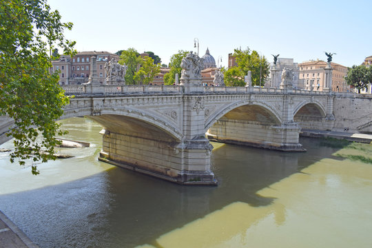 รูปภาพ"Rio Tiber" – เลือกดูภาพถ่ายสต็อก เวกเตอร์ และวิดีโอ22 | Adobe Stock