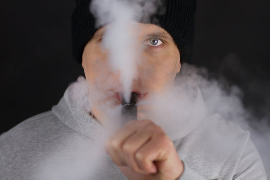 Ex-Smoker Bilder – Durchsuchen 1,215 Archivfotos, Vektorgrafiken und ...