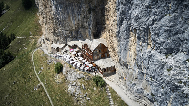 Wildkirchli Bilder – Durchsuchen 1,517 Archivfotos, Vektorgrafiken und ...
