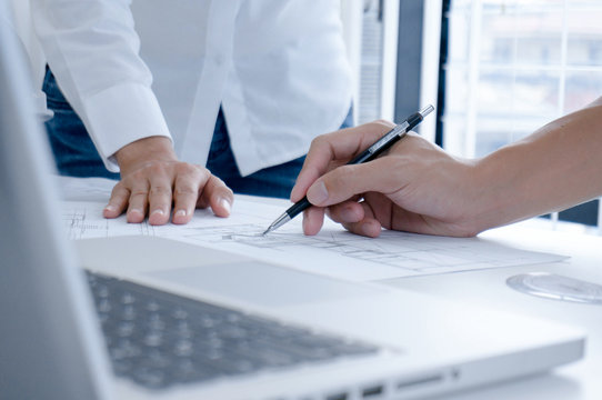 รูปภาพCompasse – เลือกดูภาพถ่ายสต็อก เวกเตอร์ และวิดีโอ110 | Adobe Stock