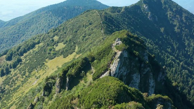 ฟุตเทจวิดีโอFatra – เลือกดูสต็อกวิดีโอและฟุตเทจ334 HD | Adobe Stock