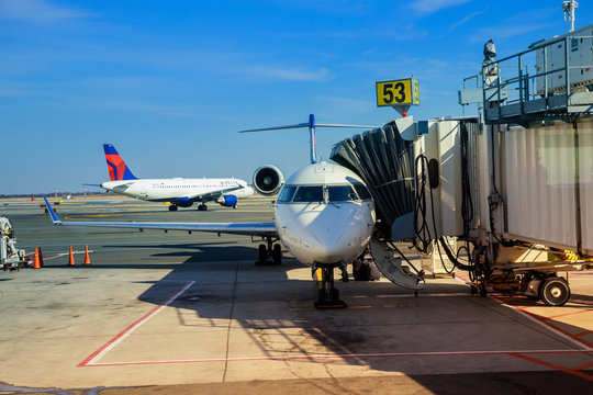 Airfield Images – Browse 859,045 Stock Photos, Vectors, and Video ...