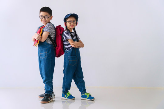 Two Children Standing Images – Browse 124,333 Stock Photos, Vectors ...