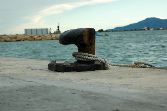 Amarrado Images – Browse 736 Stock Photos, Vectors, and Video | Adobe Stock