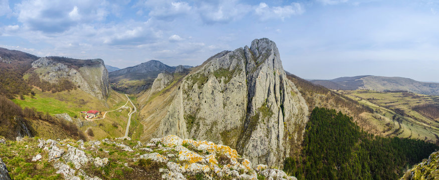 Imágenes de Valisoara: descubre bancos de fotos, ilustraciones ...