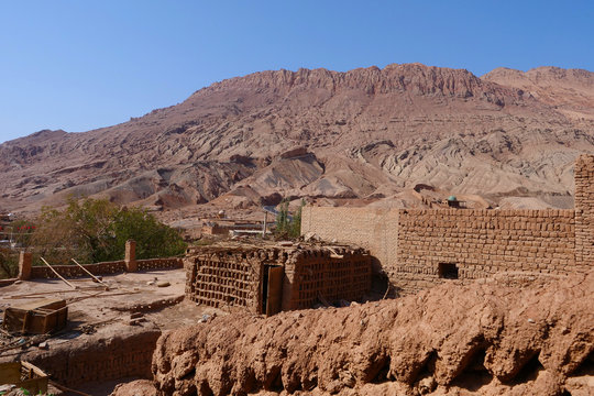 Tarimbecken Bilder – Durchsuchen 296 Archivfotos, Vektorgrafiken und ...