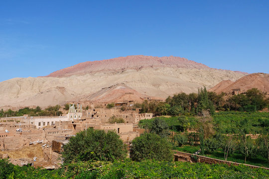 Tarimbecken Bilder – Durchsuchen 296 Archivfotos, Vektorgrafiken und ...