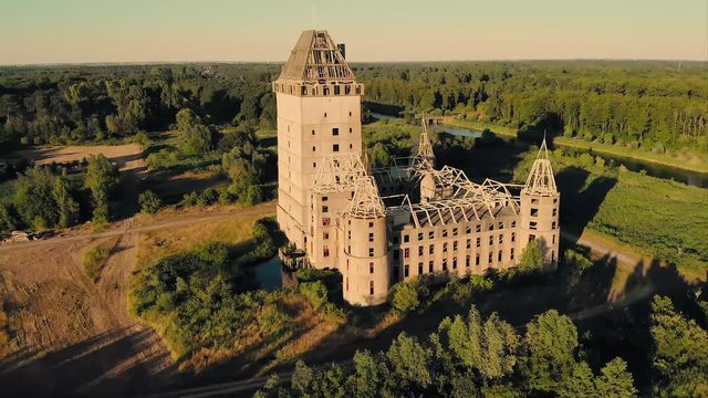 รูปภาพKasteel – เลือกดูภาพถ่ายสต็อก เวกเตอร์ และวิดีโอ2,039 | Adobe Stock