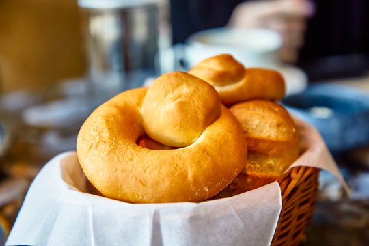 รูปภาพKalach – เลือกดูภาพถ่ายสต็อก เวกเตอร์ และวิดีโอ1,291 | Adobe Stock