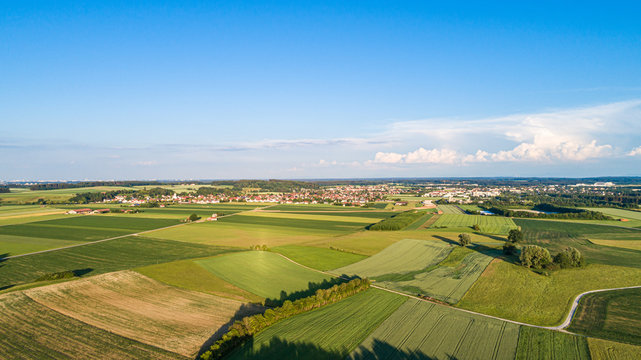 「Gilching」の写真素材 | 36件の無料イラスト画像 | Adobe Stock