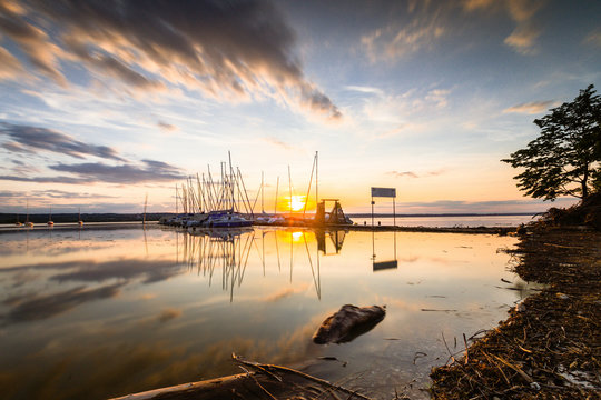 รูปภาพAmmer – เลือกดูภาพถ่ายสต็อก เวกเตอร์ และวิดีโอ7,377 | Adobe Stock