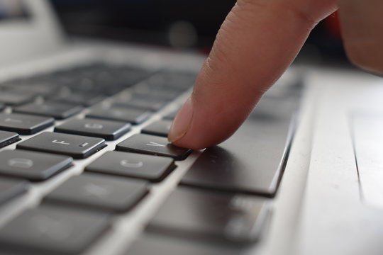 Tecleando Images – Browse 132 Stock Photos, Vectors, and Video | Adobe ...