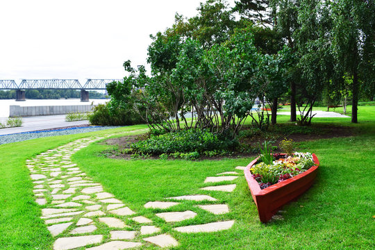 Rasenstein Bilder – Durchsuchen 75,689 Archivfotos, Vektorgrafiken und ...