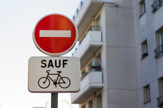 Sauf bilder – Bläddra bland 802 stockfoton, vektorer och videor | Adobe ...