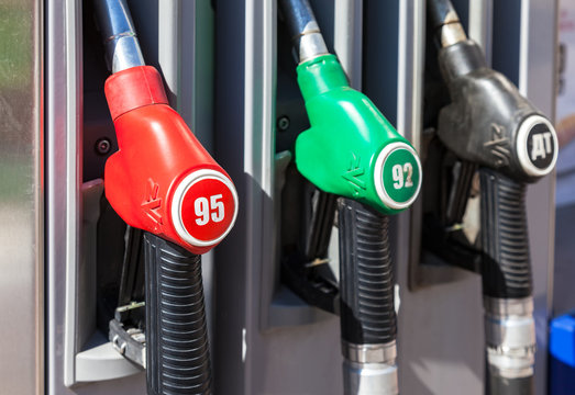 Benzine 이미지 – 찾아보기 40,281 스톡 사진, 벡터 및 비디오 | Adobe Stock