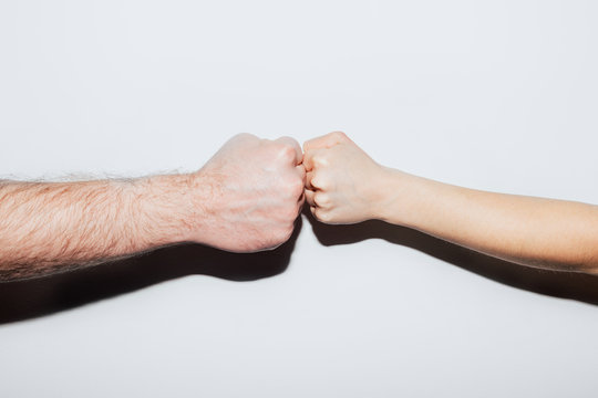 รูปภาพFistbump – เลือกดูภาพถ่ายสต็อก เวกเตอร์ และวิดีโอ287 | Adobe Stock