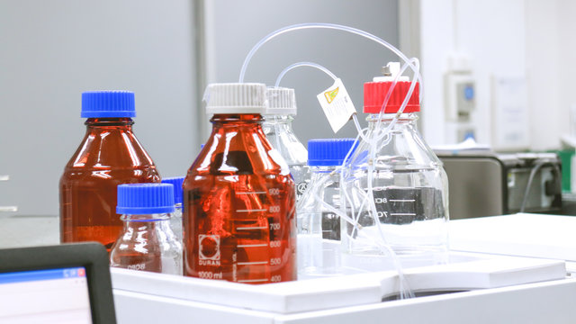 รูปภาพ"Laboratory Accident" – เลือกดูภาพถ่ายสต็อก เวกเตอร์ และวิดีโอ608 ...