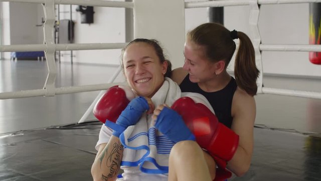 Two Women Boxing Images – Browse 100,133 Stock Photos, Vectors, and ...