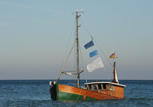 「Angelkutter」の写真素材 | 18件の無料イラスト画像 | Adobe Stock