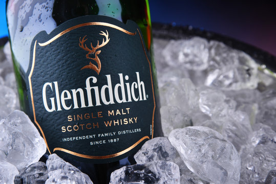 รูปภาพGlenfiddich – เลือกดูภาพถ่ายสต็อก เวกเตอร์ และวิดีโอ245 | Adobe Stock