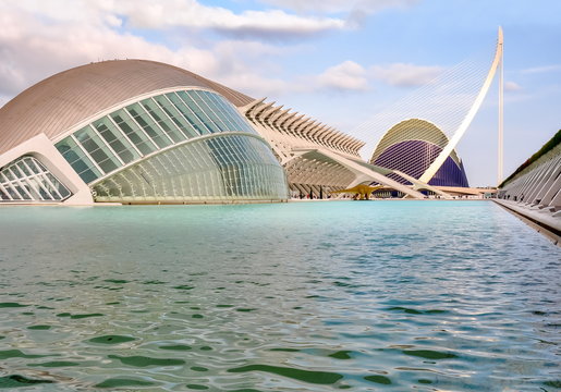 รูปภาพCalatrava – เลือกดูภาพถ่ายสต็อก เวกเตอร์ และวิดีโอ3,420 | Adobe Stock