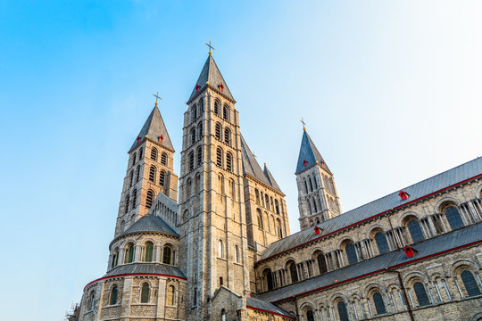 รูปภาพWallonian – เลือกดูภาพถ่ายสต็อก เวกเตอร์ และวิดีโอ4,000 | Adobe Stock