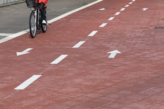 Bi-Directional Images – Browse 114 Stock Photos, Vectors, and Video ...