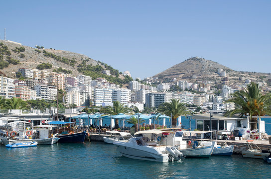 「Shqipni」の画像 - 86 件の Stock 写真、ベクターおよびビデオ | Adobe Stock