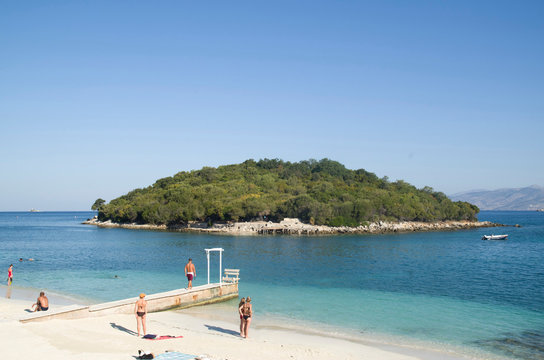 「Shqipni」の画像 - 86 件の Stock 写真、ベクターおよびビデオ | Adobe Stock