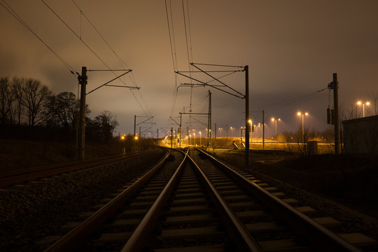 รูปภาพBahnschienen – เลือกดูภาพถ่ายสต็อก เวกเตอร์ และวิดีโอ1,692 ...