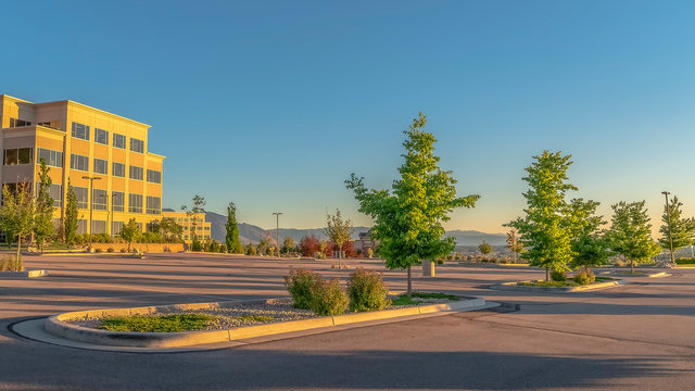 437,776 BEST Exterior Parking IMAGES, STOCK PHOTOS & VECTORS | Adobe Stock