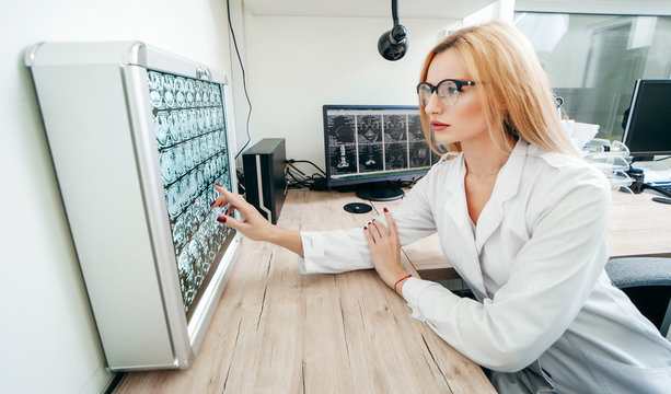 รูปภาพNegatoscope – เลือกดูภาพถ่ายสต็อก เวกเตอร์ และวิดีโอ205 | Adobe Stock