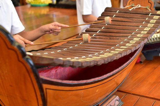 "Thai Xylophone" Images – Browse 81 Stock Photos, Vectors, and Video ...