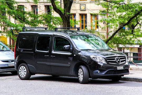 Black Mercedes Benz Images – Browse 4,073 Stock Photos, Vectors, and ...