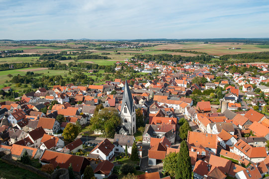 Wetterau Bilder – Durchsuchen 2,777 Archivfotos, Vektorgrafiken und ...
